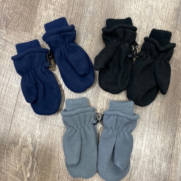 The Children's Place | Other | Set Of 3 Childrens Place Fleece Mitten ...